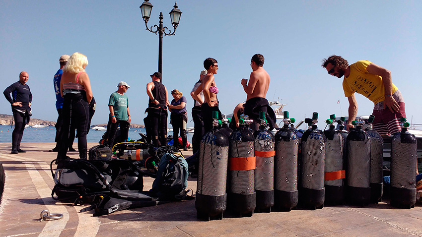 Malta diving & scuba diving courses :: Bezz Diving Malta
